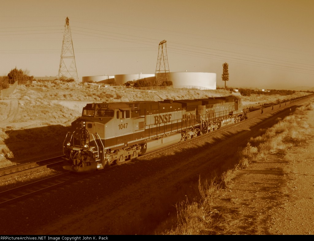 BNSF 1047